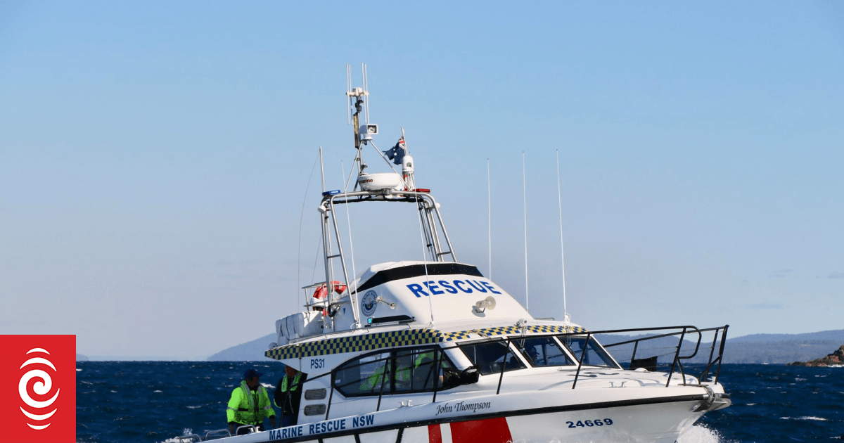 Police say missing fisherman Paul Barning pulled overboard by mako ...