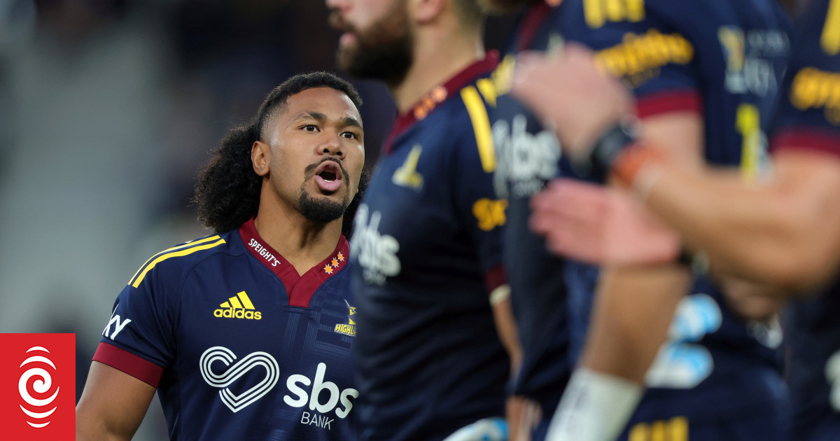 Highlanders concede late in third straight loss | RNZ News
