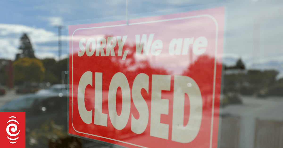 Should stores close on Easter Sunday? | RNZ News