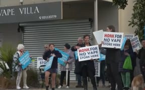 More primary school students stood down for vaping - Ministry of ...