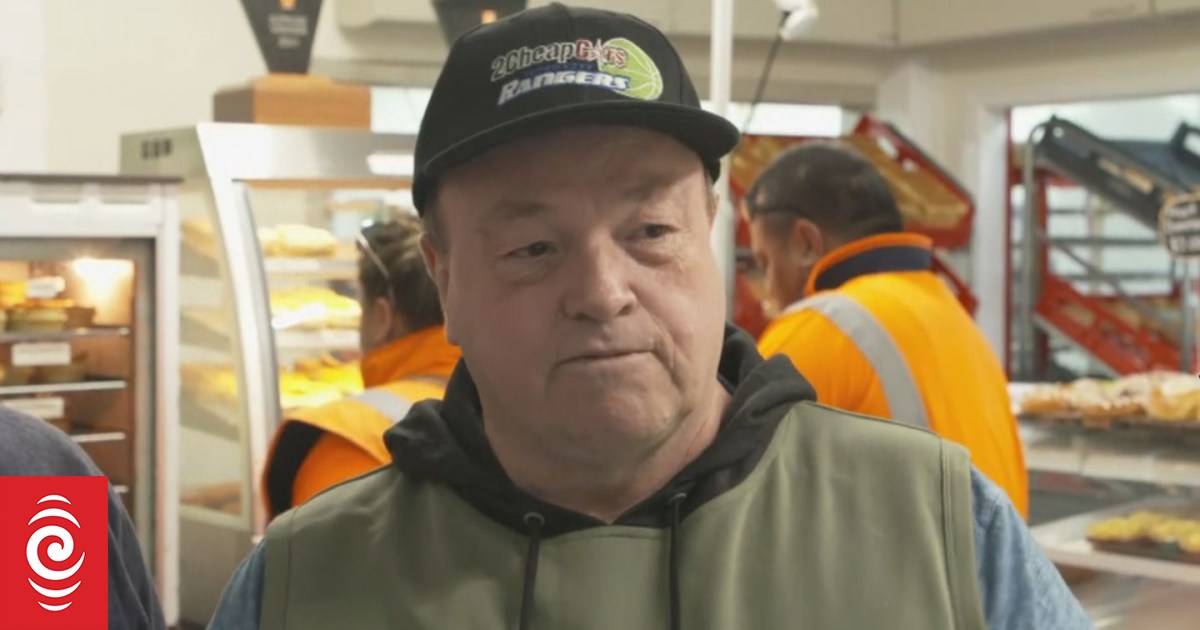 Arthur Taylor seeks judicial review after eviction | RNZ News