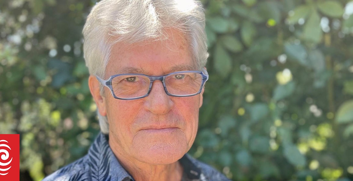 Dr Peter Wills: testing the origins of life on Earth | RNZ