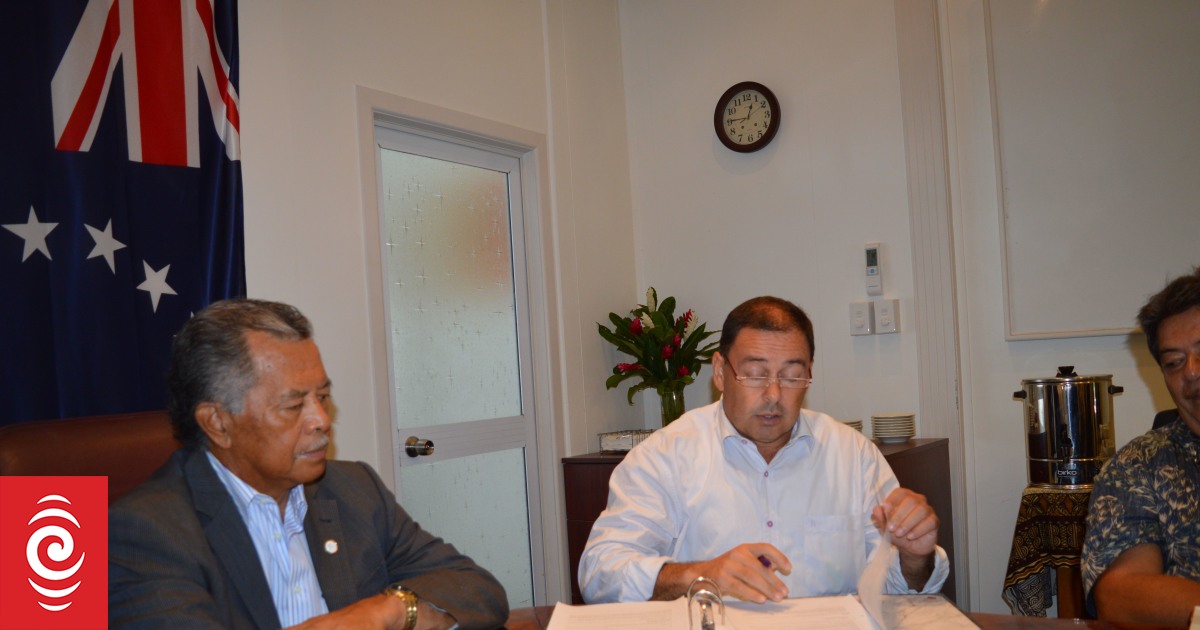 Cook Islands government confident its position is safe | RNZ News