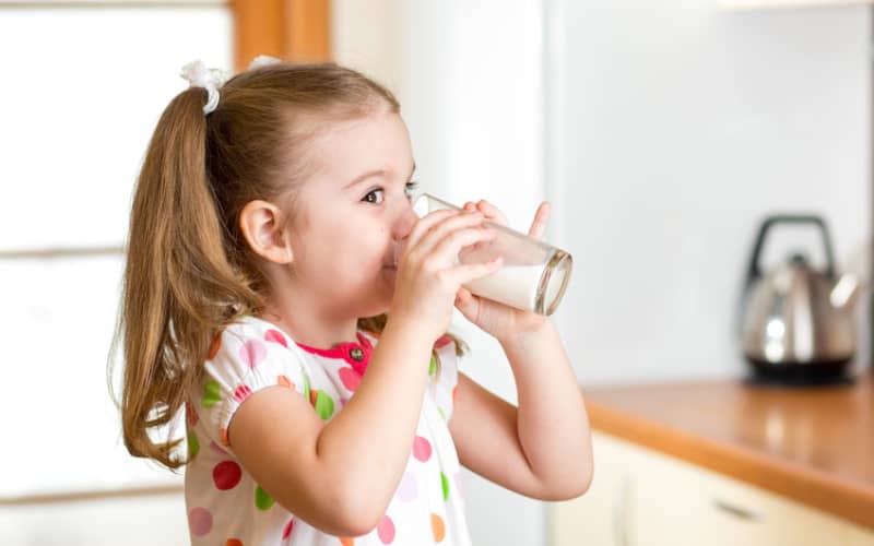 Most pre-schoolers still drink full-fat milk | RNZ