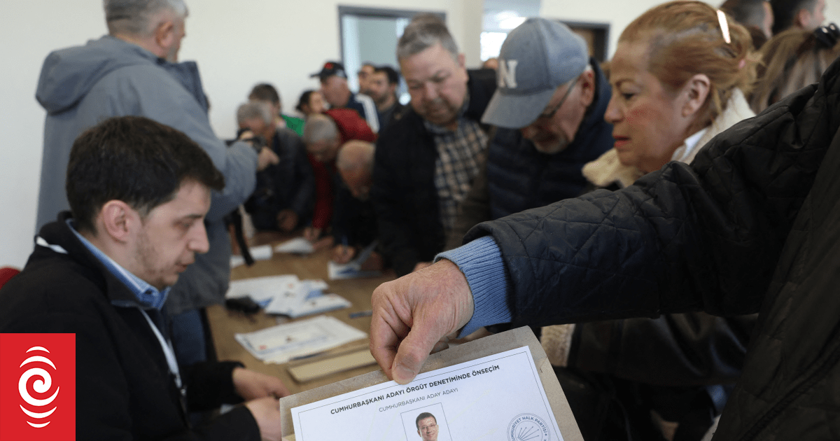 15m vote for deposed Istanbul mayor in symbolic primary - municipality ...