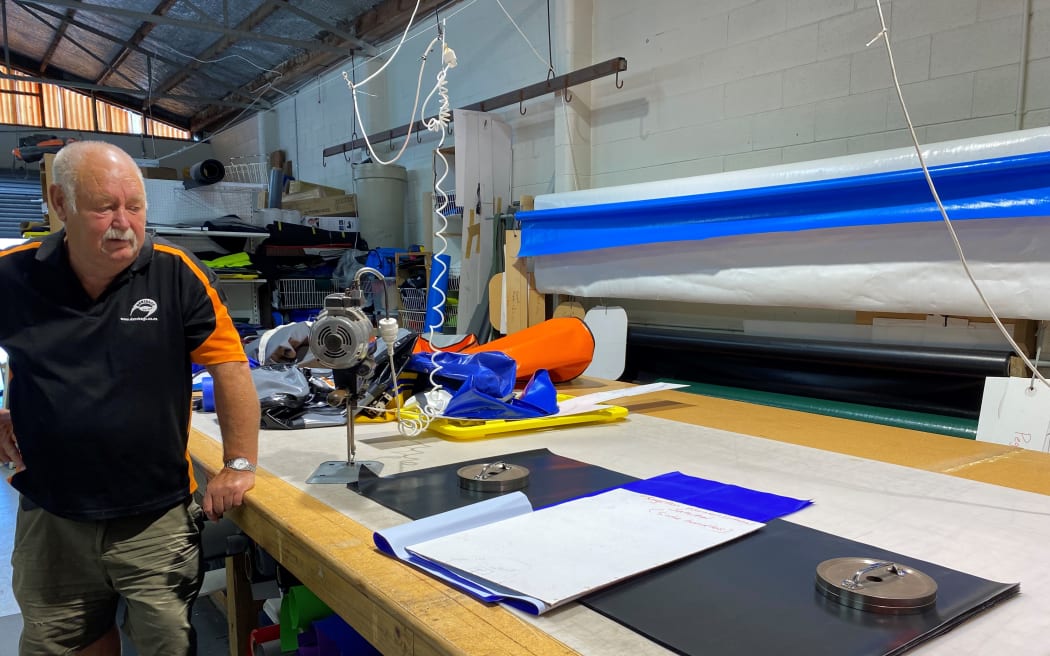 How a freezer kickstarted a 50 year career in bag-making | RNZ