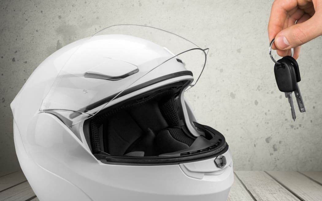 Cooks helmet issue slips through the cracks | RNZ News