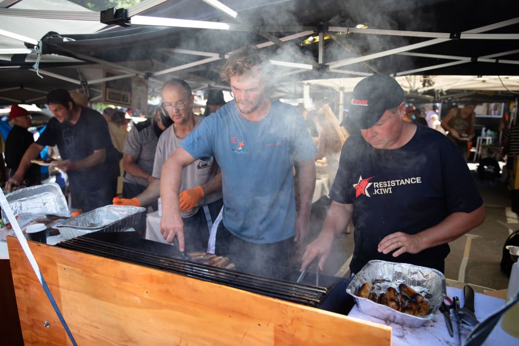Parliament protesters relying on donated food | RNZ News