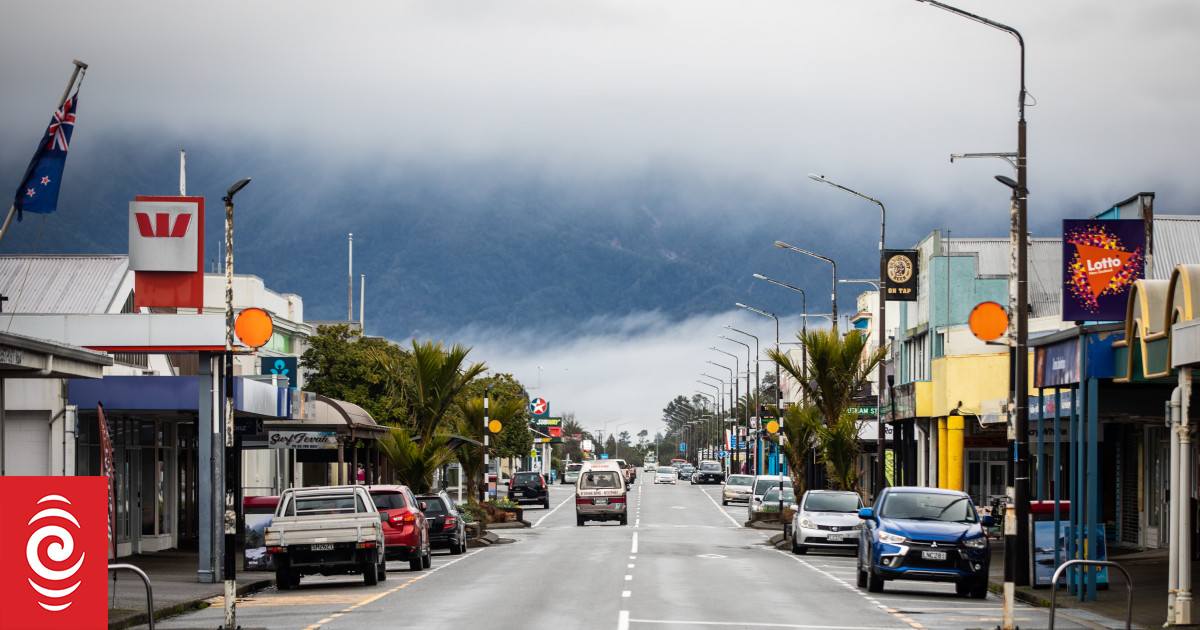 Around the motu: Lee Scanlon in Westport | RNZ