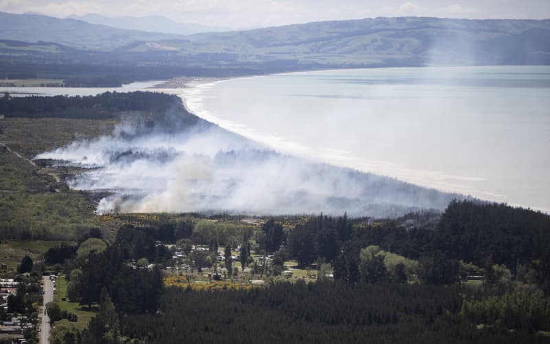 Woodend residents relieved to return home following bush fire ...