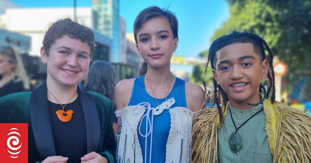 Tween leads steal show at world premier of The Mountain | RNZ
