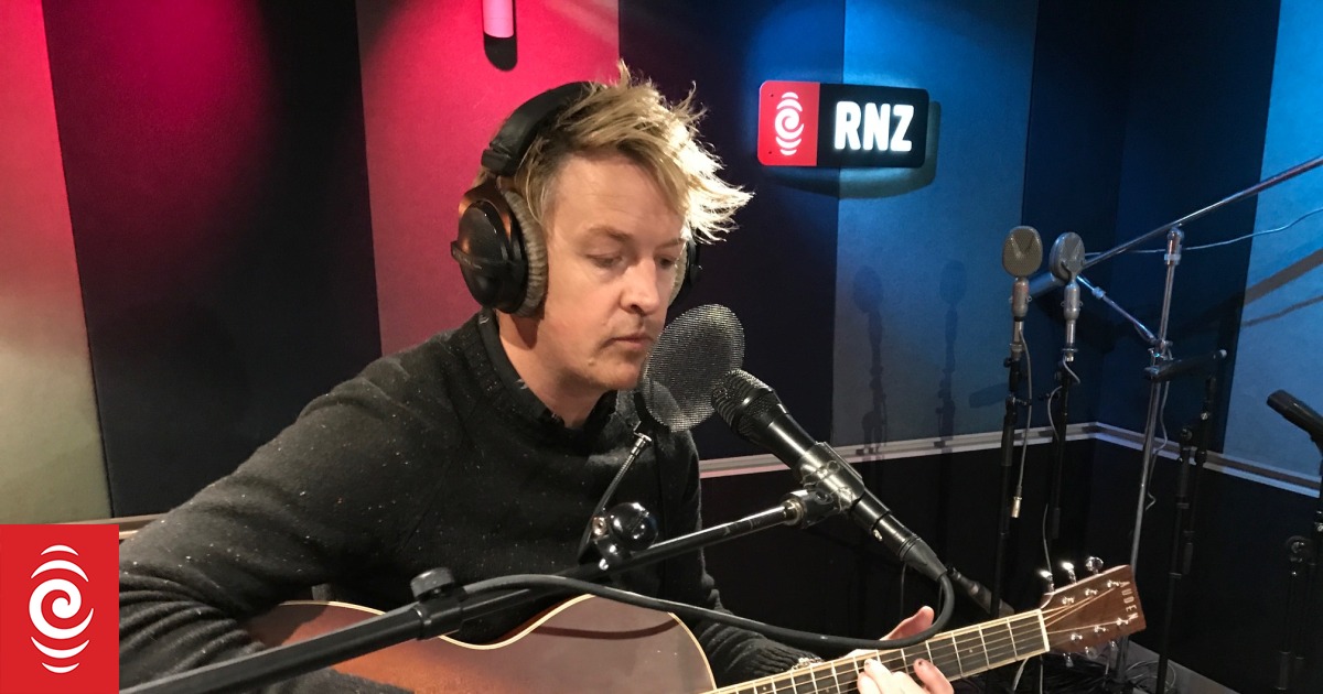 The Living End's Chris Cheney performs live | RNZ