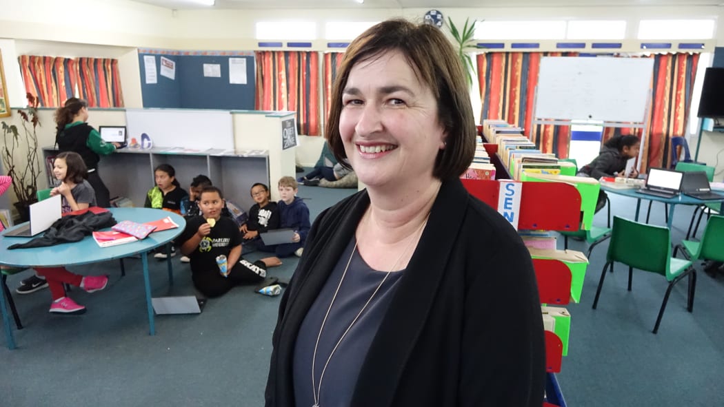 'Please Nana get enrolled' | RNZ News