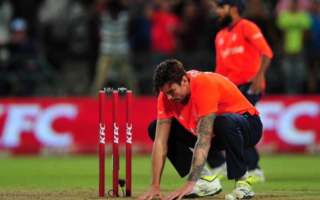 Topley out of World Cup to compound England woes | RNZ News
