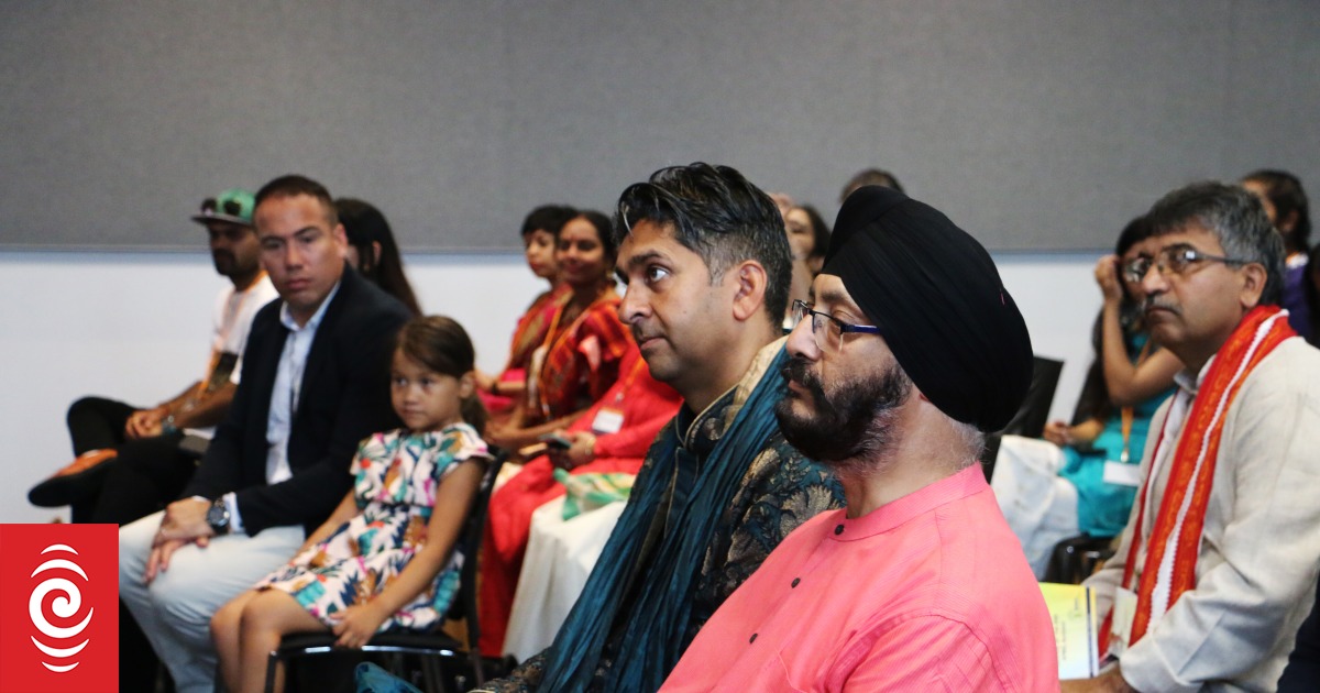 On the backbenches: A seven-day-a-week job | RNZ