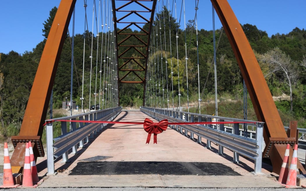 New $15.5m Te Rēinga Bridge opens after Cyclone Gabrielle damage | RNZ News