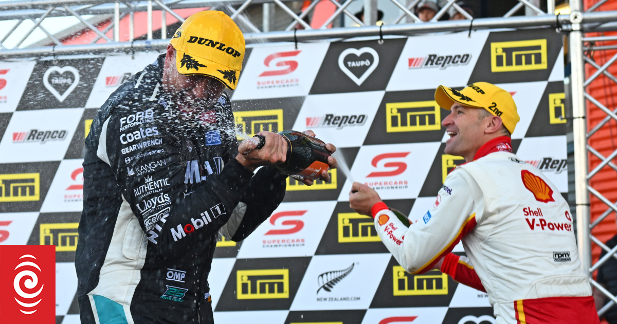 Supercars: Ford rules the day in opening Taupō races | RNZ News