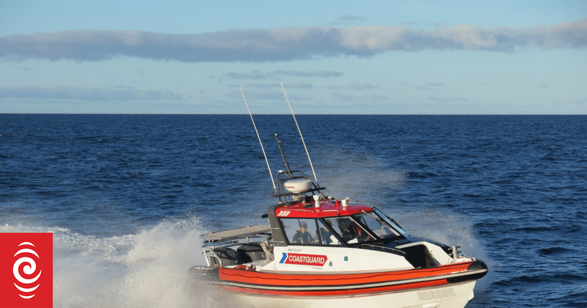 Missing Whangārei boat found with crew members missing | RNZ News