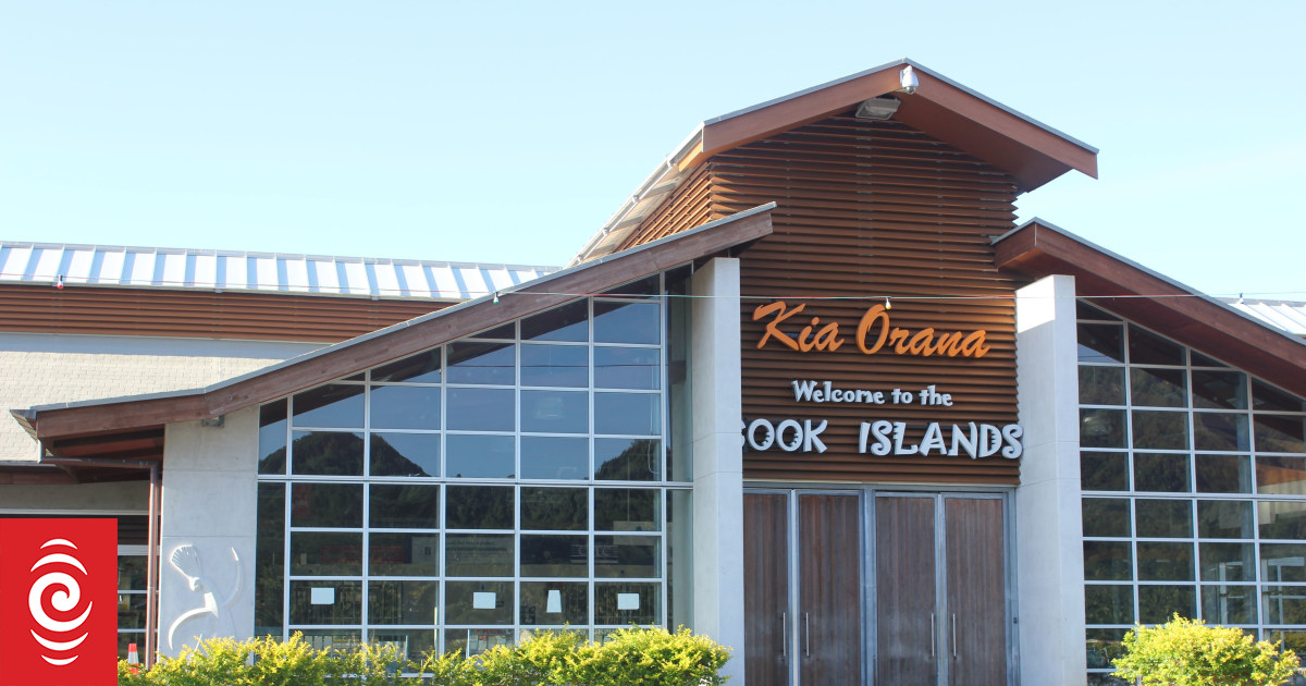 The Cook Islands tightens borders over NZ Covid cases | RNZ News