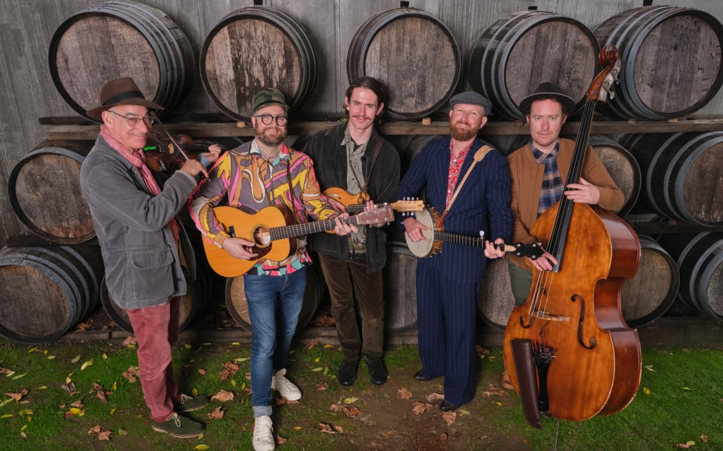 Winner of the AMA Best Folk Artist Tui - T Bone | RNZ