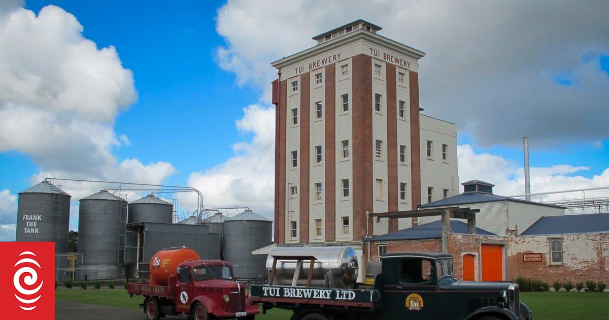 Tui Brewery in Mangatainoka ends public tours after 25 years | RNZ News