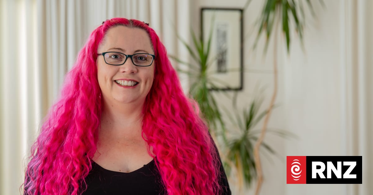 Auckland University ordered to pay Siouxsie Wiles $20,000 in employment ...