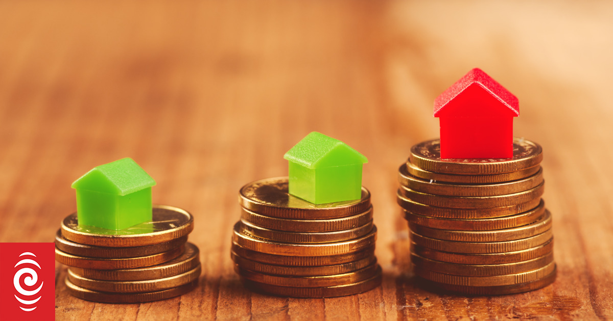 Profit squeeze for biggest banks | RNZ News