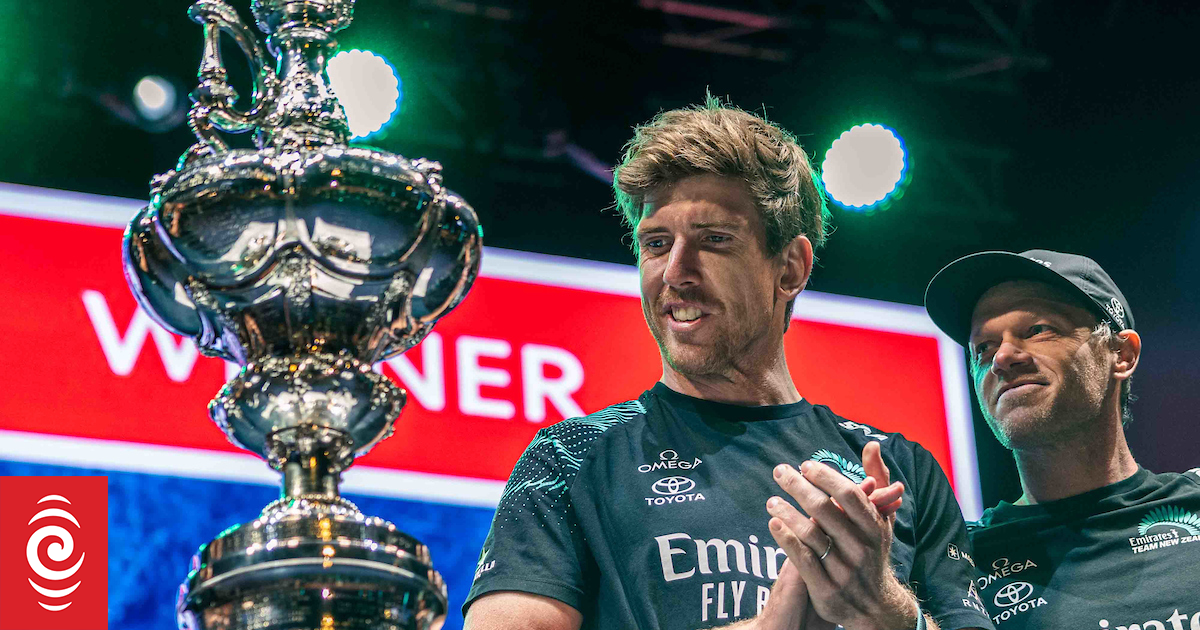 Peter Burling parts ways with Team NZ | RNZ News