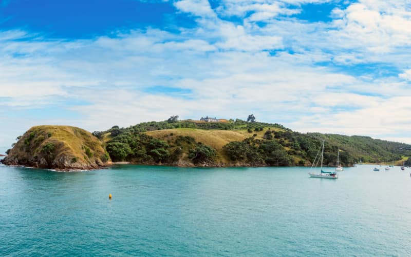 Waiheke locals fight new marina plans | RNZ