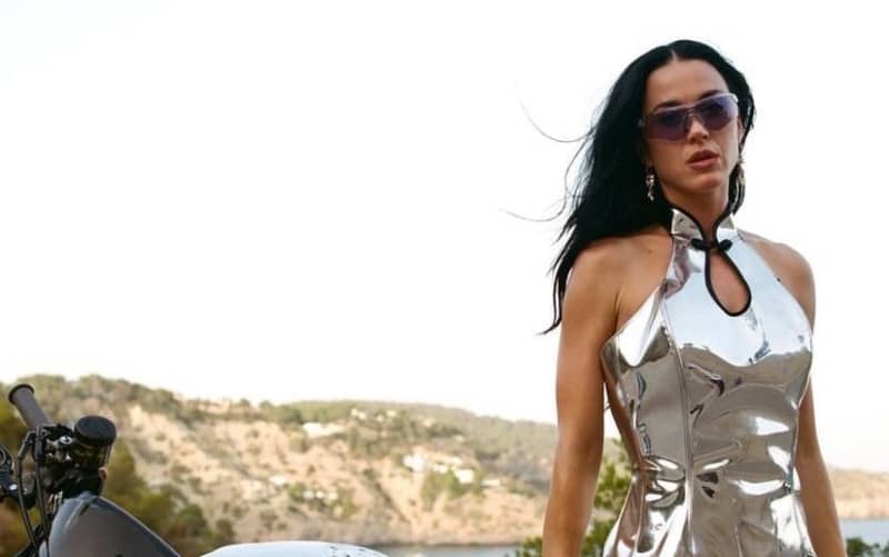 Spain probes Katy Perry video over protected sand dunes | RNZ