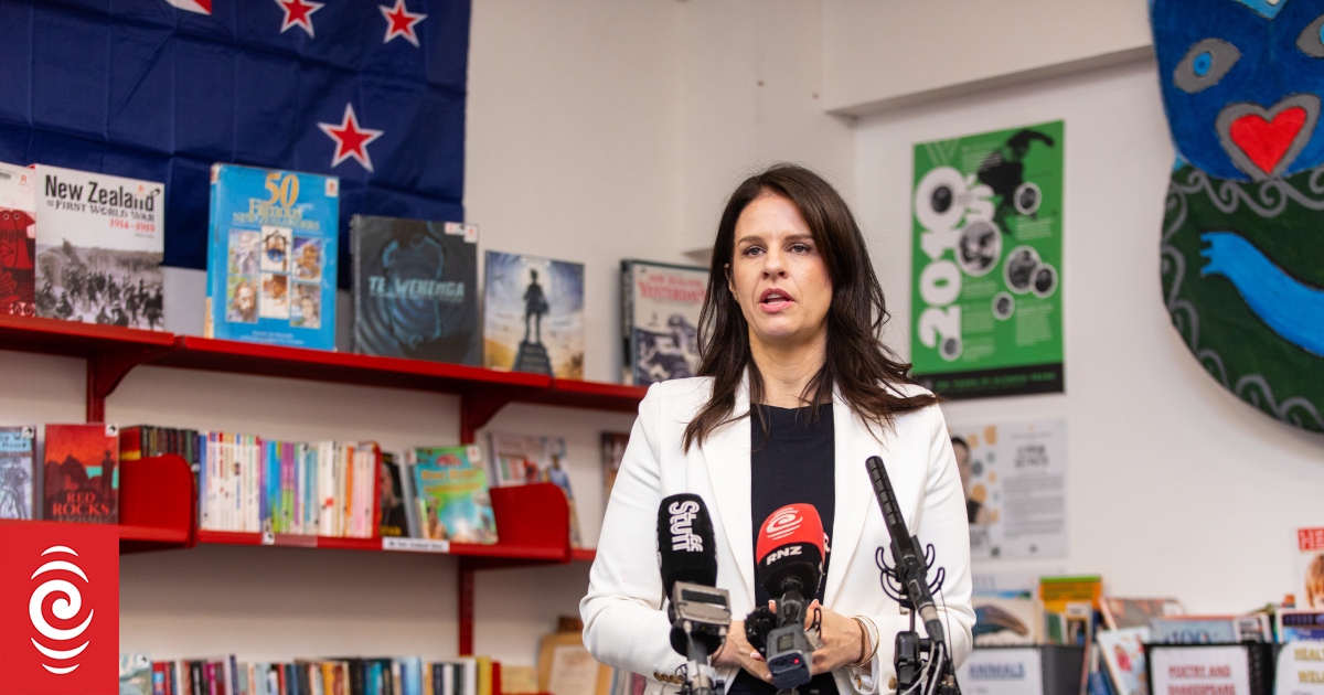 Education minister over-reached on te reo in books, say principals ...