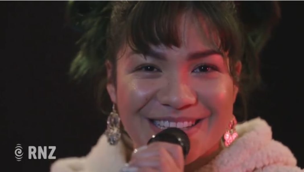 Live: Sianne Dougherty in session | RNZ