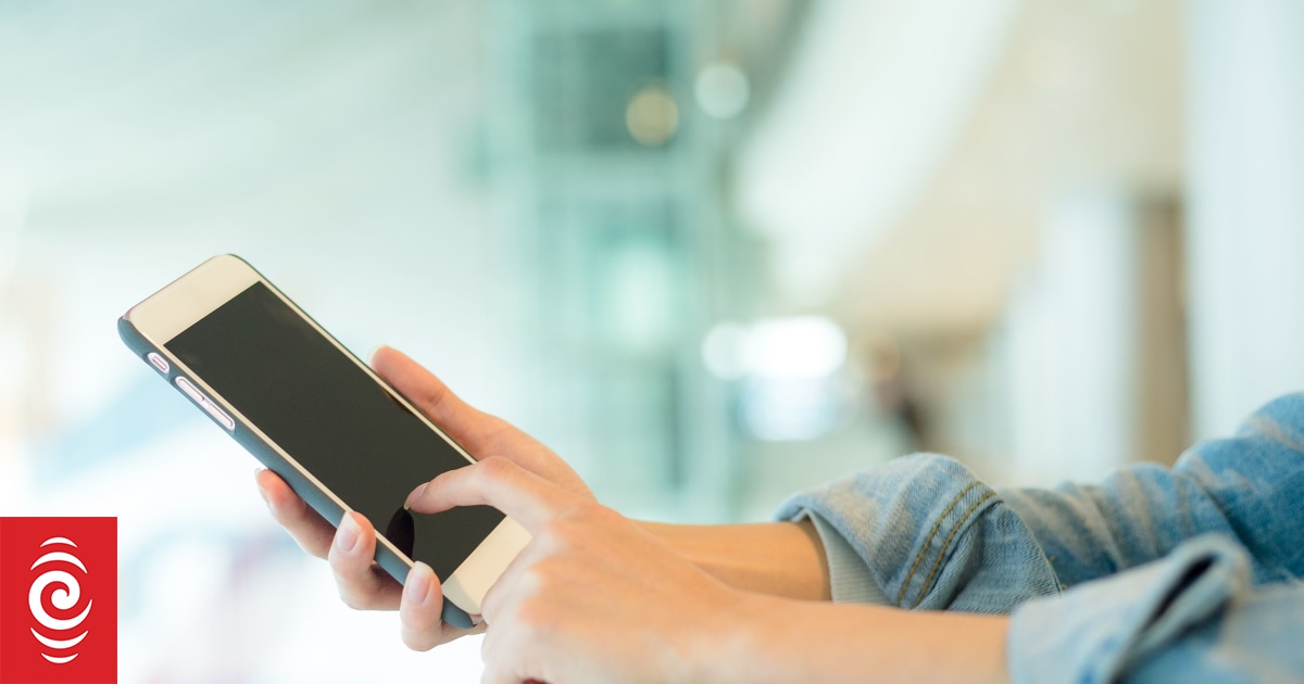 Civil defence test alert expected to reach more mobiles | RNZ News