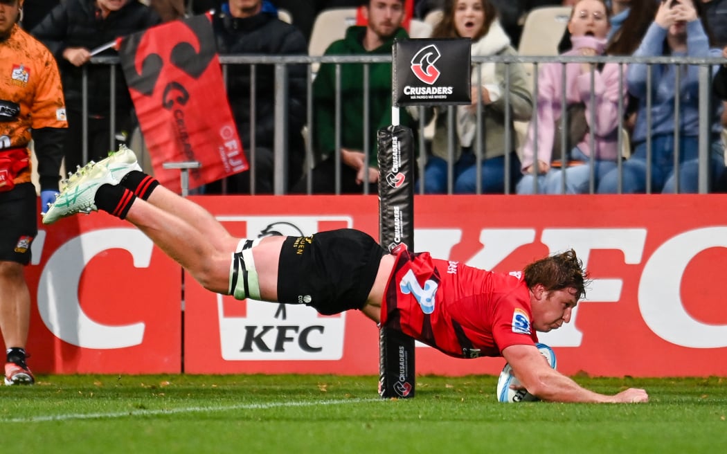 Crusaders rediscover winning form with 11-point win over Chiefs | RNZ News