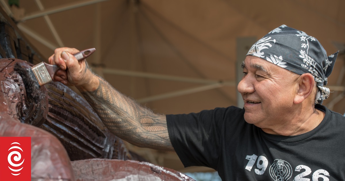 Master carver James Rickard | RNZ