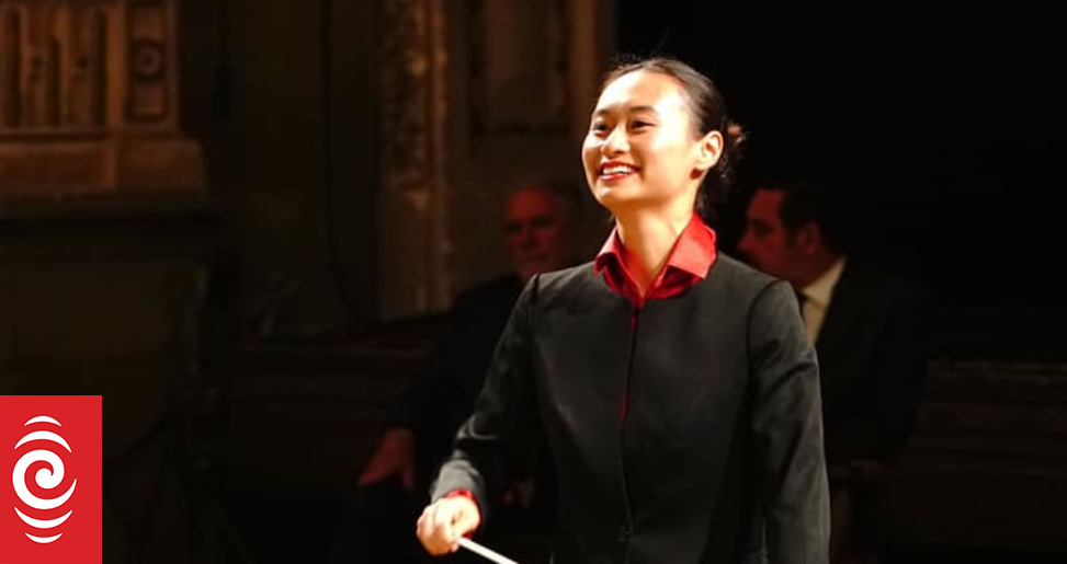 Young Kiwi conductor Tianyi Lu catches a wave in Europe | RNZ
