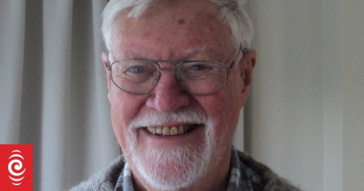 Veteran poet Alan Roddick looks back - and forward | RNZ