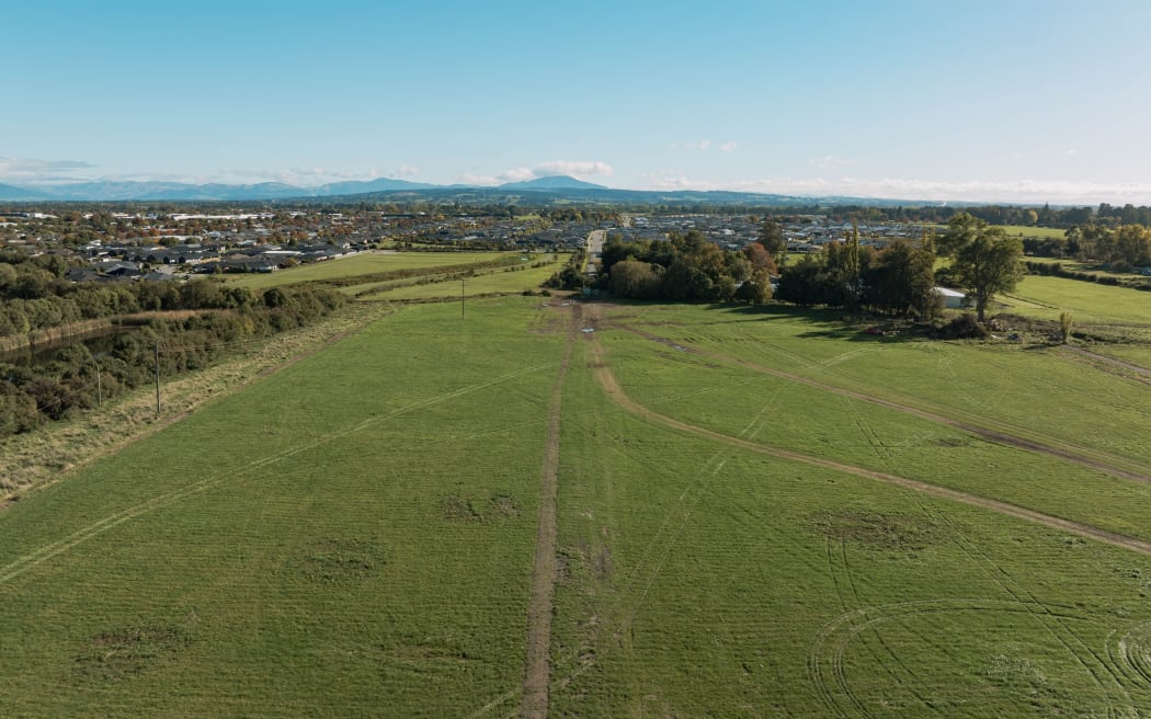 From cows to houses: Rangiora family's creative new development | RNZ News