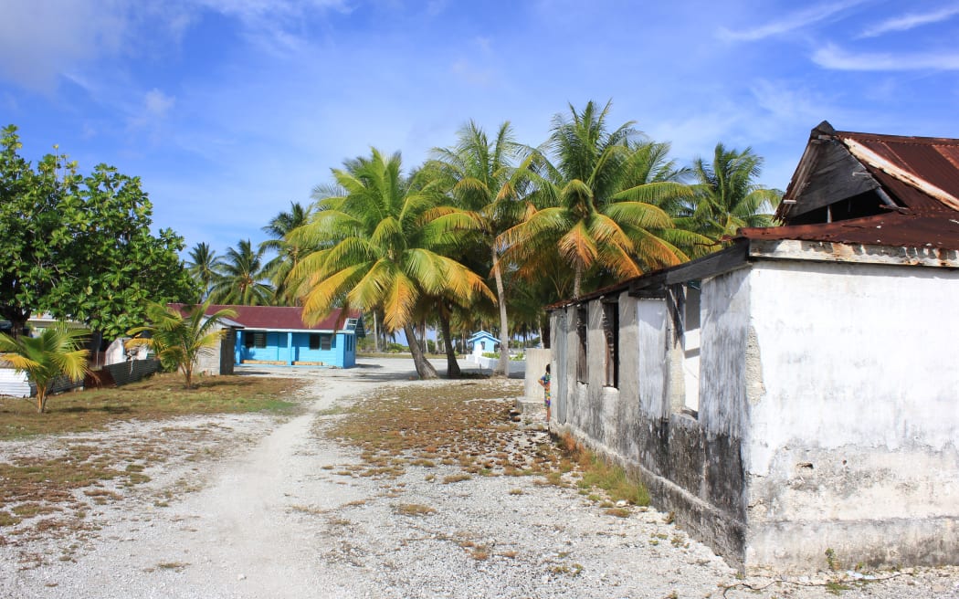 Water being shipped to drought-stricken northern Cook Island | RNZ News
