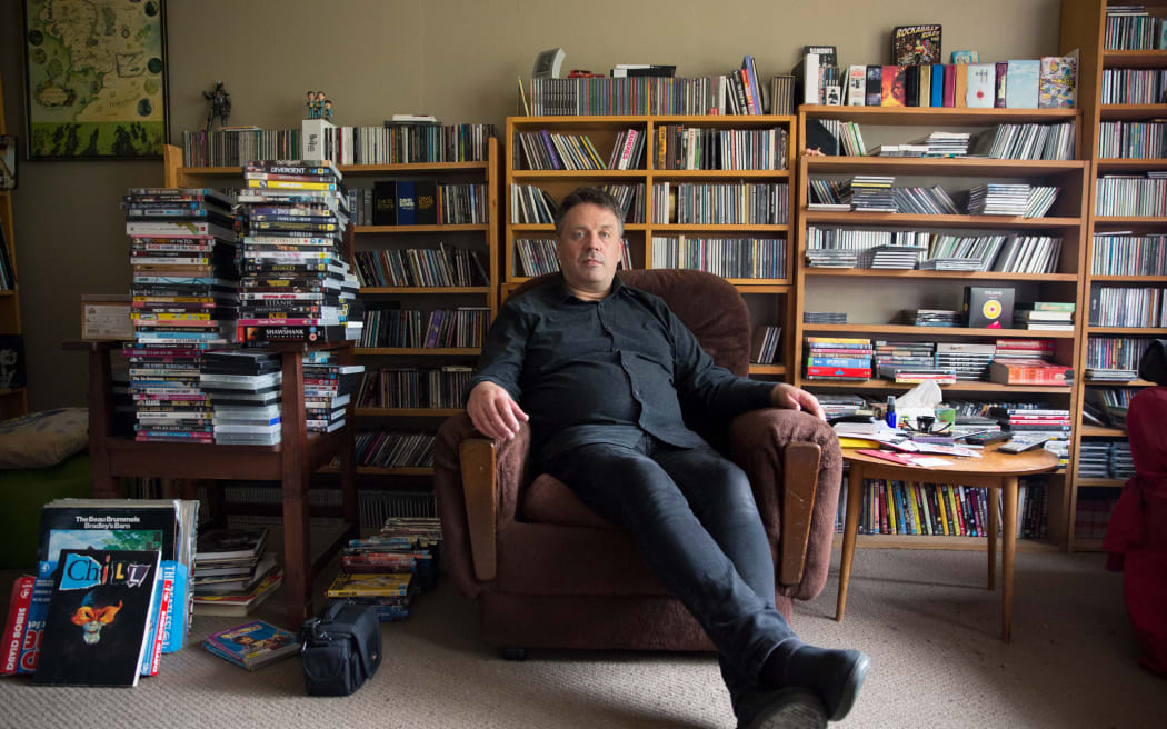 New Zealand musician Martin Phillips' posthumous album set for early 2025 release | News Minimalist