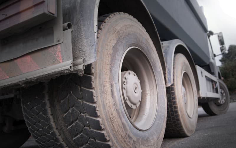 Truck carrying cattle crashes on the West Coast | RNZ