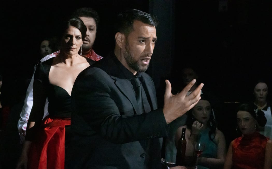 Opera star Phillip Rhodes - the first Kiri Te Kanawa Foundation ...