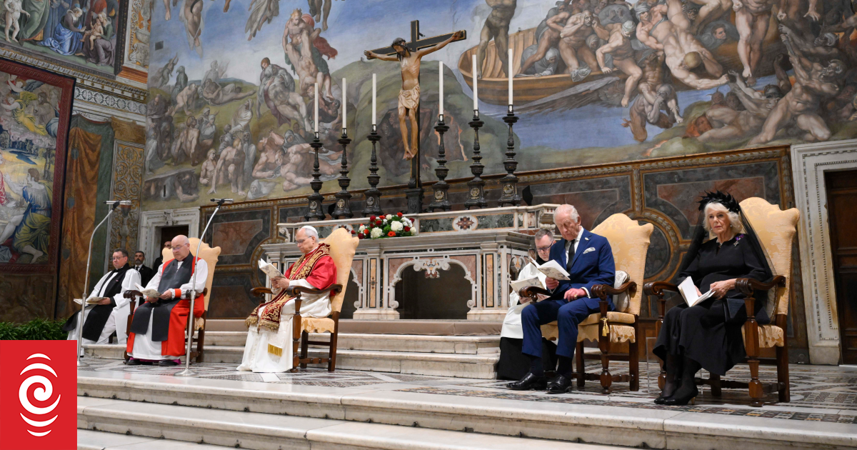 King Charles becomes first British monarch to pray with pope in five ...