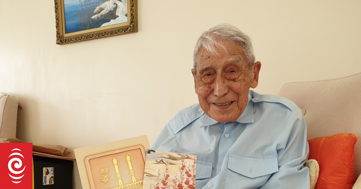 World War II veteran John Sato dies aged 98 | RNZ News