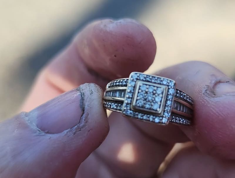 NZ's gold-hearted metal detectorist community finds woman's lost ...