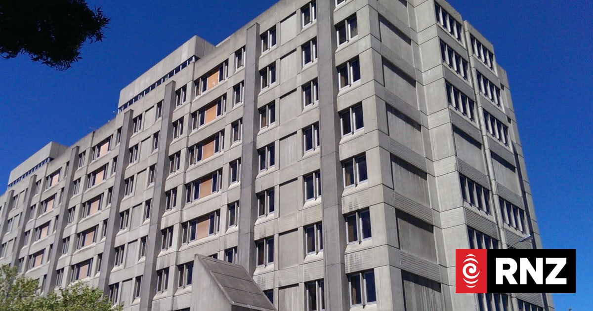 Southern DHB investigation 'urgently needed' | RNZ