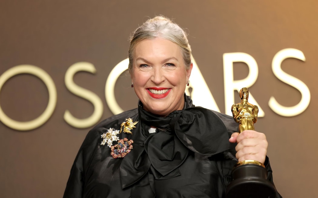 Behind the scenes at the Oscars with winner Kate Hawley! | RNZ