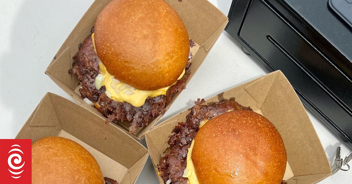 The origins of the humble burger | RNZ