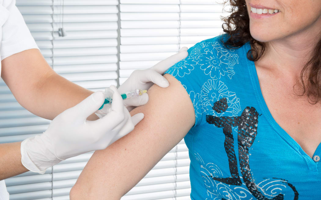 GPs crying out for flu vaccine | RNZ