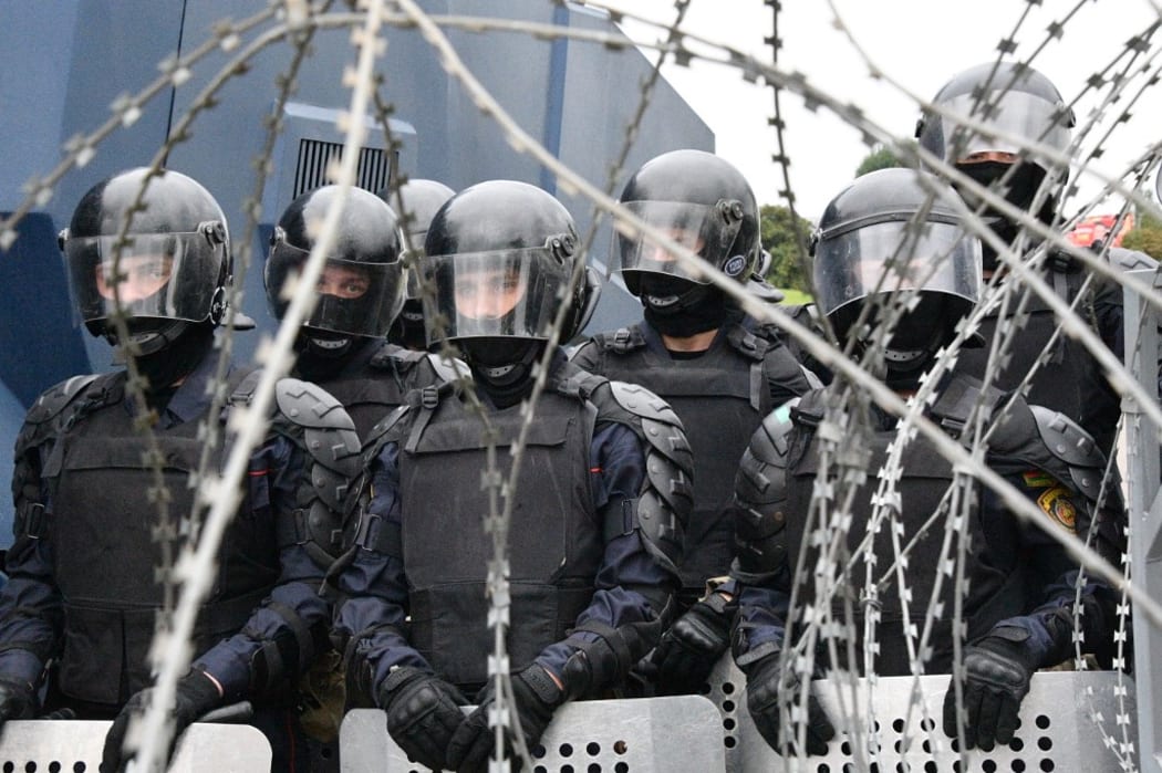 Scores arrested in Belarus as protesters defy riot police | RNZ News